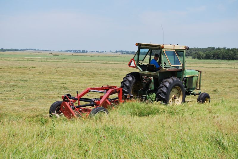 Elgin Public Schools - Elgin FFA: SAE Projects and Tanking 2010